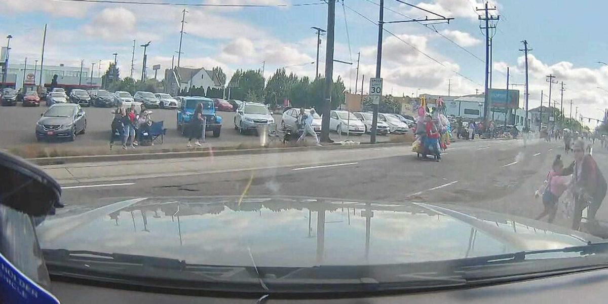 Decisive Dash Cam Footage Show’s Road Rager Plowing Through Portland ...